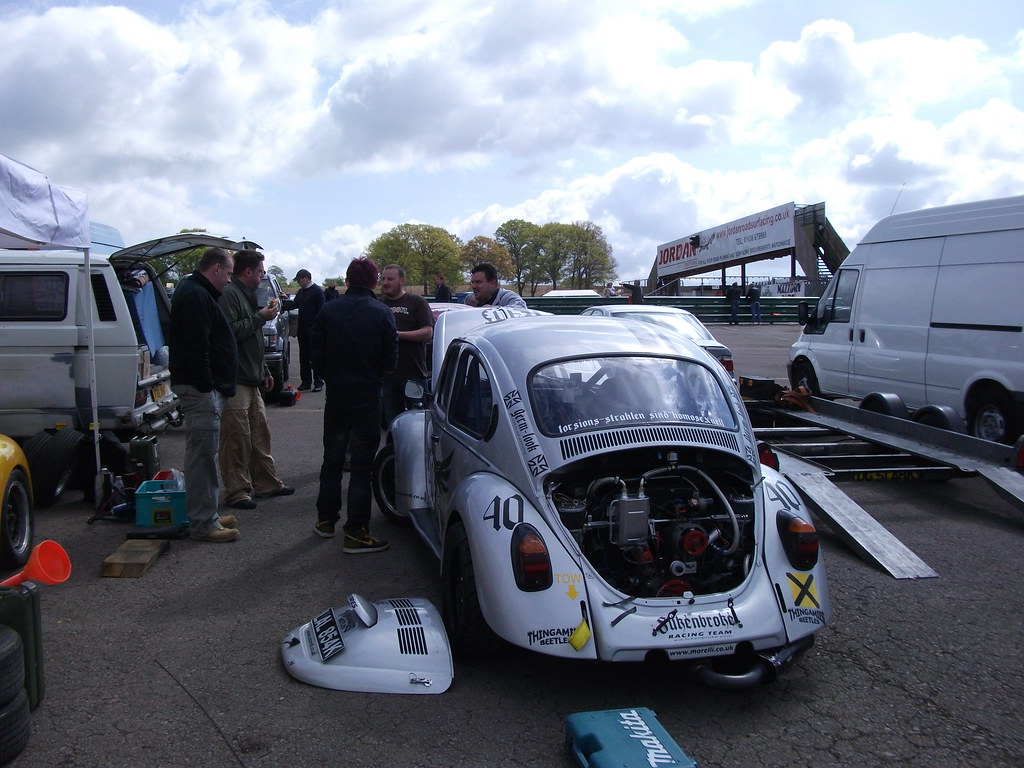 Some photos from the Beetle Challenge Race at Mallory Park | Volkszone ...