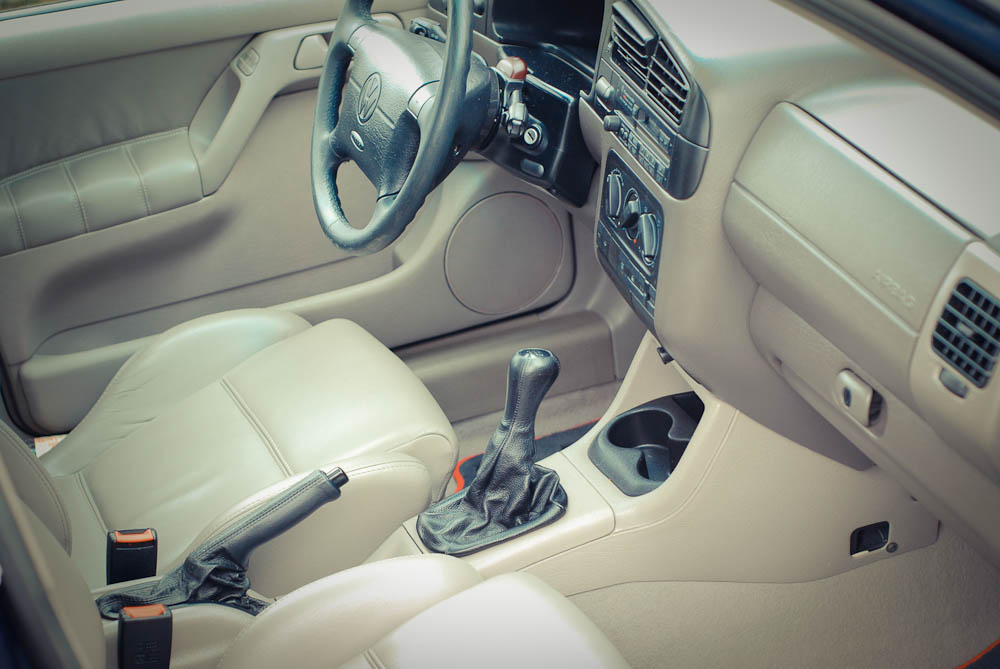 Ideas for a fairly inexpensive H/U for my 1997 Jetta...I'm looking for ...