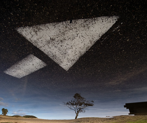 This is the best use of perspective I've ever seen. : r/wallpapers